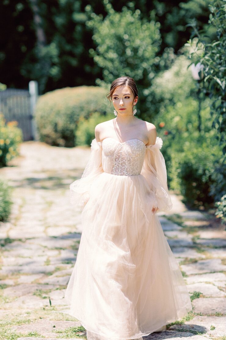 Old English Garden Wedding Inspiration – The White Wren