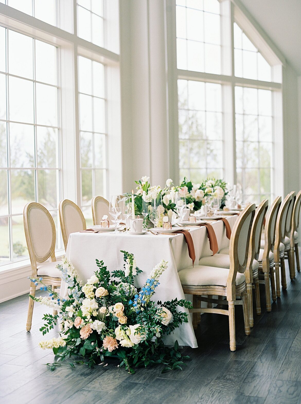 Chic and White on White Wedding Inspiration – The White Wren