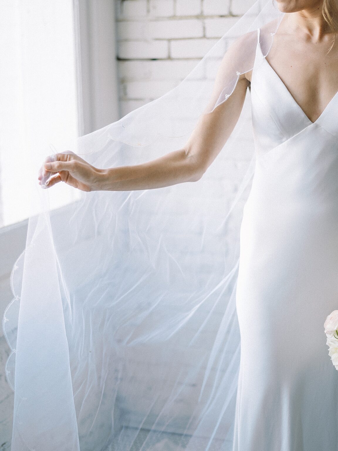 Becca & Matt’s Petite Wedding – The White Wren