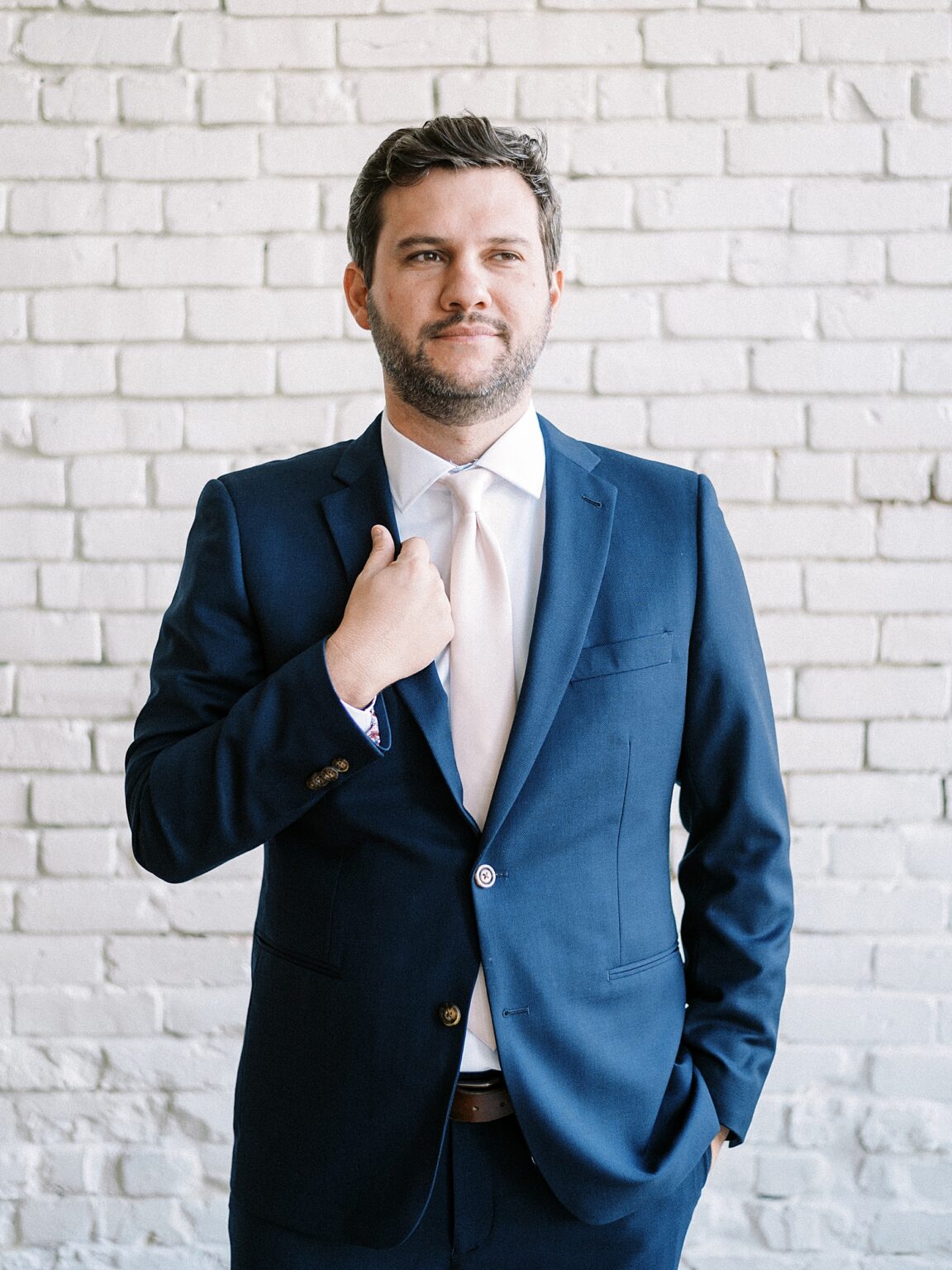 Becca & Matt’s Petite Wedding – The White Wren