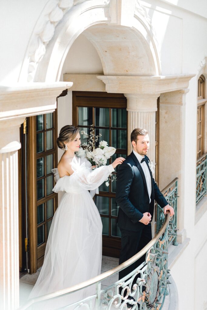 An Elegant Castle Wedding - The White Wren