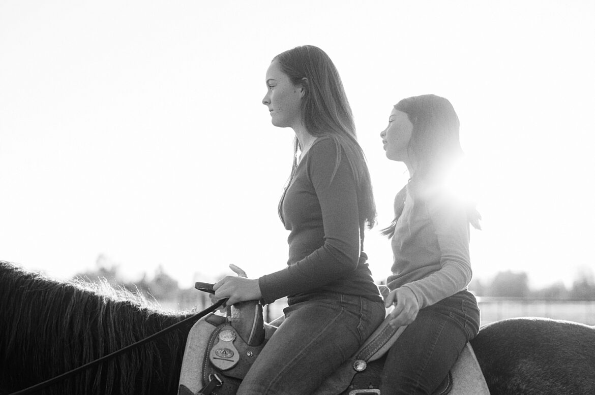 Everyday Session with the Bassham Family – The White Wren